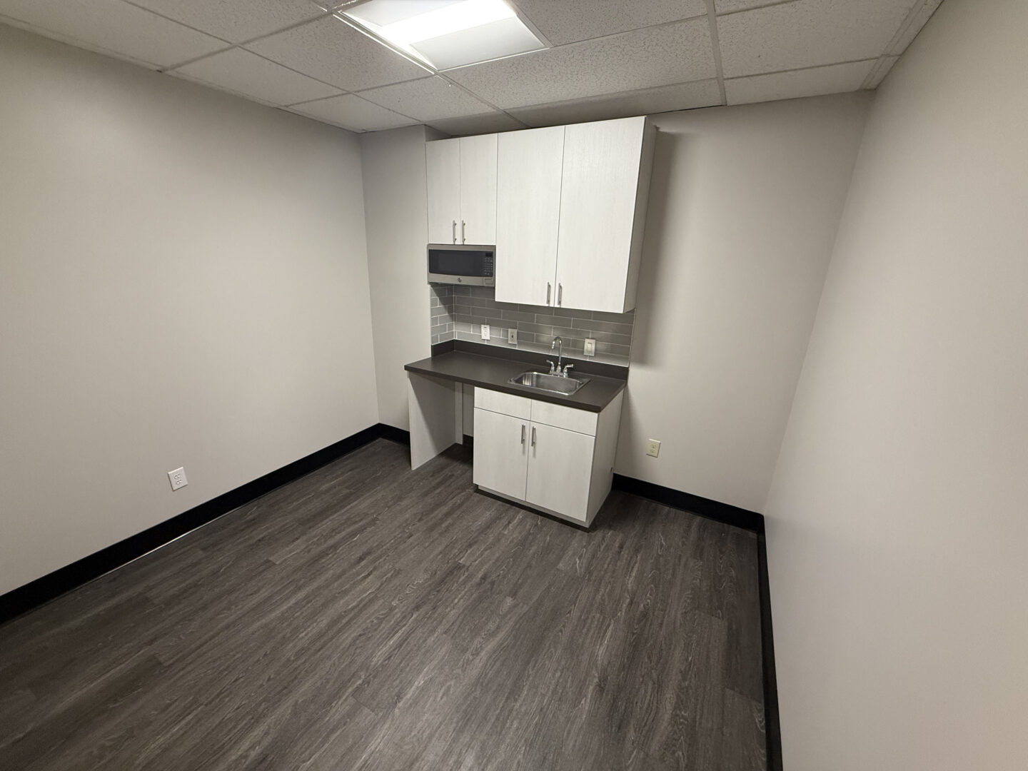 Parkway Plaza II @ 14114 Dallas Parkway in Texas | Good Signature